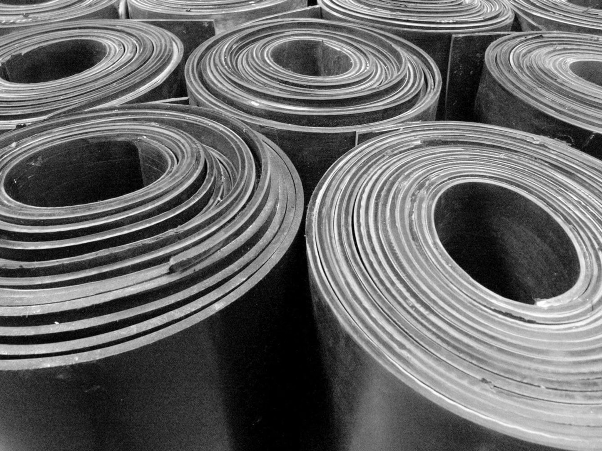 ️ Rollos y placas de hule ️ Compuestos de Hule